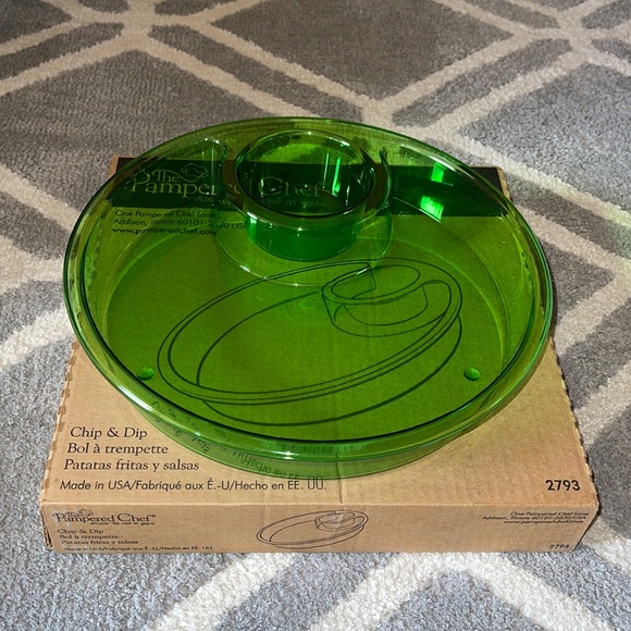 The Pampered Chef | Kitchen | The Pampered Chef Chip Dip Tray | Poshmark